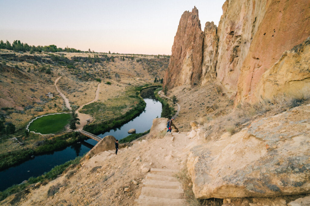 Hiking the JAW-DROPPING MISERY RIDGE TRAIL at Smith Rock
