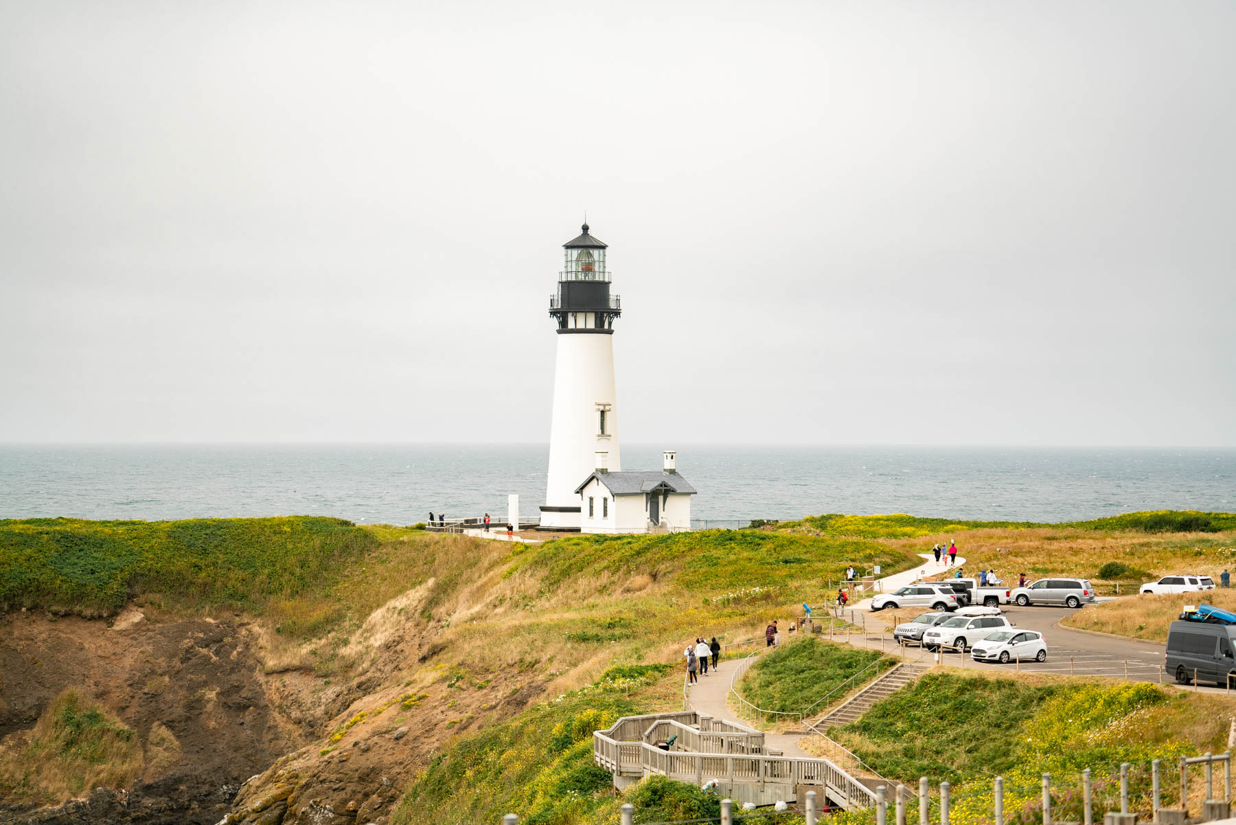 11 ICONIC Lighthouses on the Oregon Coast (+Interesting History)