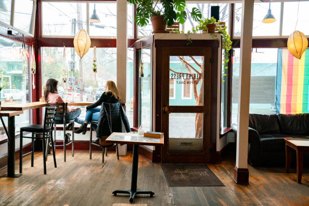 15+ CHARMING Cafes in Portland (Serving the Best Coffee!)