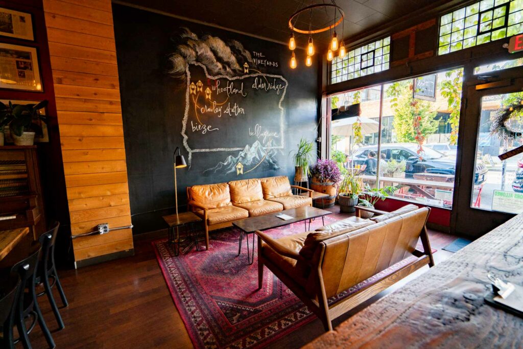 20 ROMANTIC Portland Date Ideas + Fun Things to Do (with Tips)