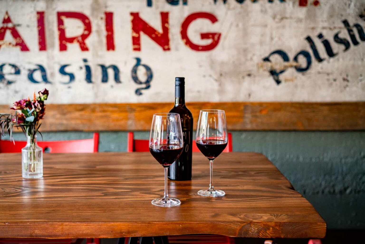 15 COZY Wine Bars in PORTLAND, Oregon | The Thirsty Local
