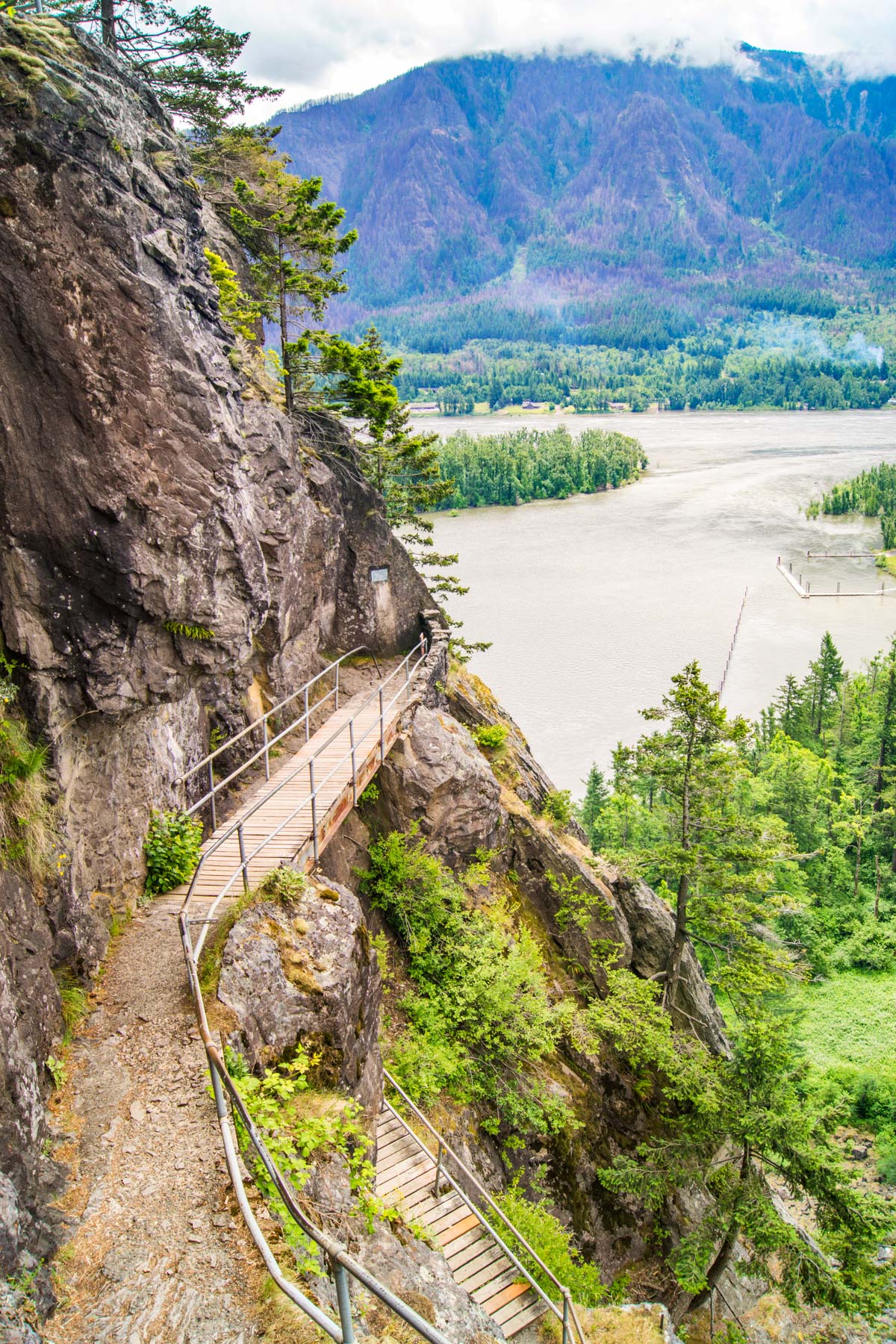 15 EPIC Hikes in the Columbia Gorge (For All Skill Levels)