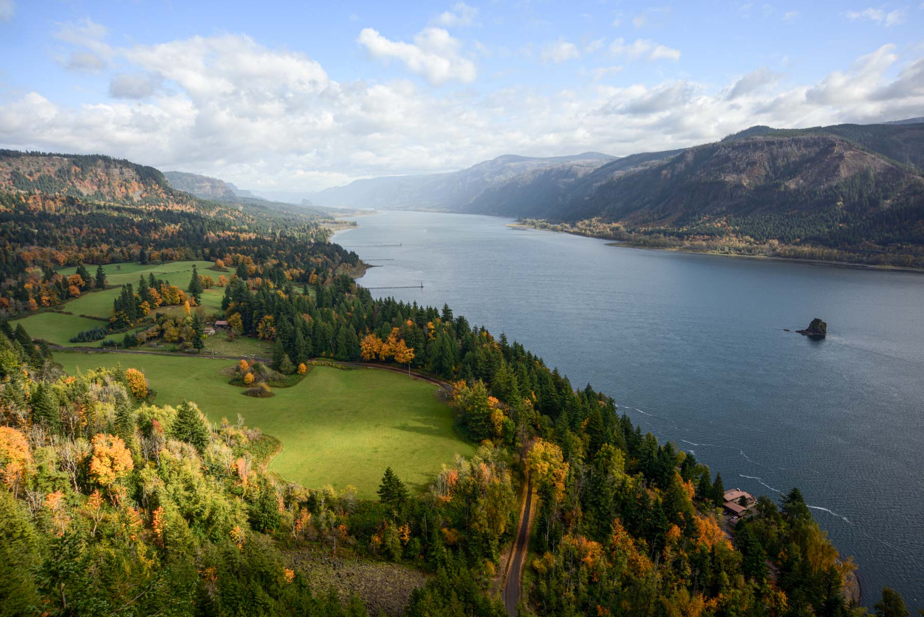 15 EPIC Hikes in the Columbia Gorge (For All Skill Levels)