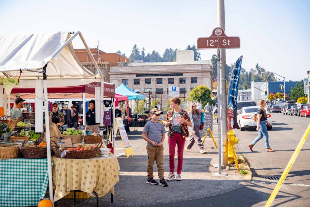 10 CHARMING Oregon SMALL TOWNS You Can't Help But Love