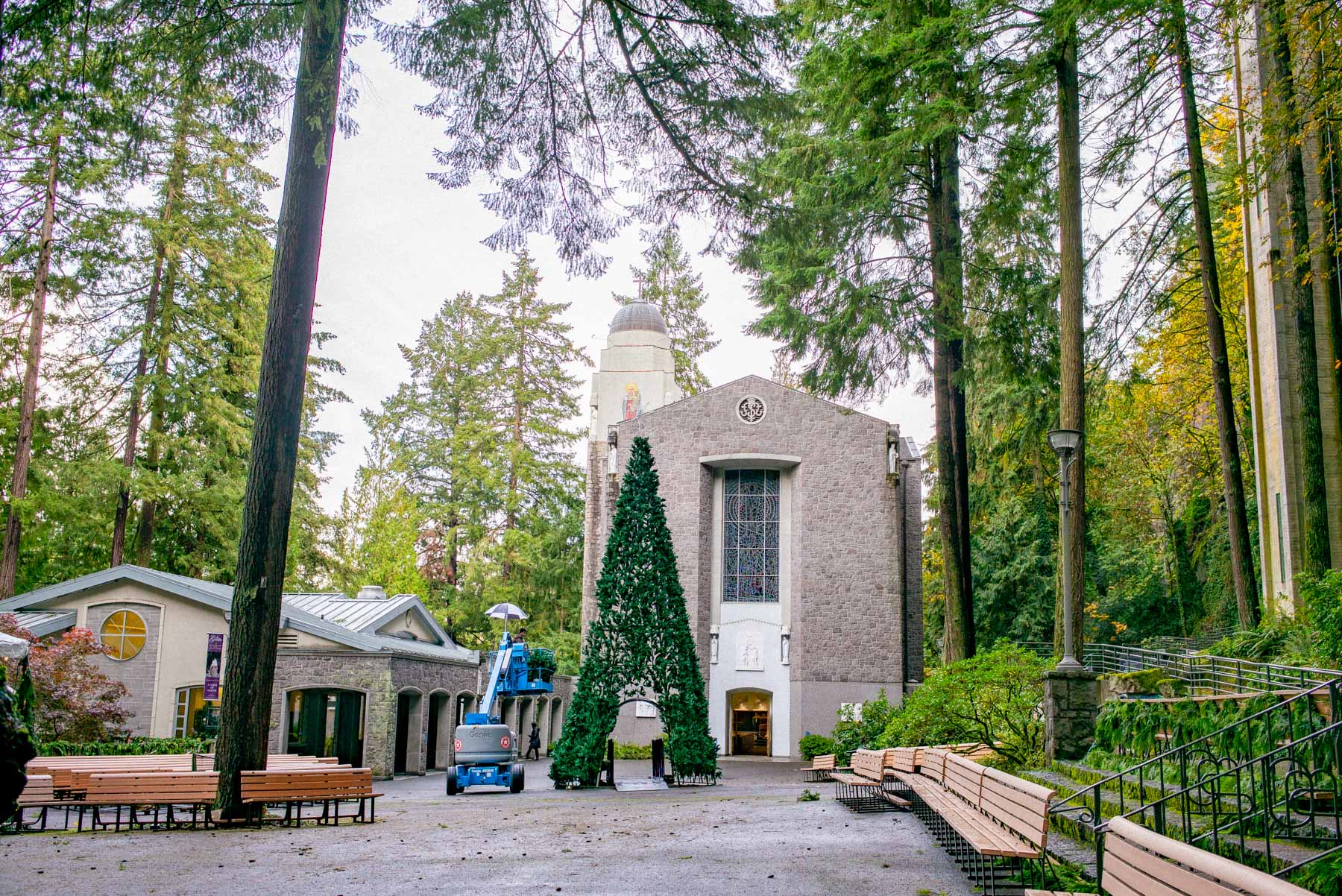 Visiting the PEACEFUL Portland Grotto (Helpful Guide + Photos)