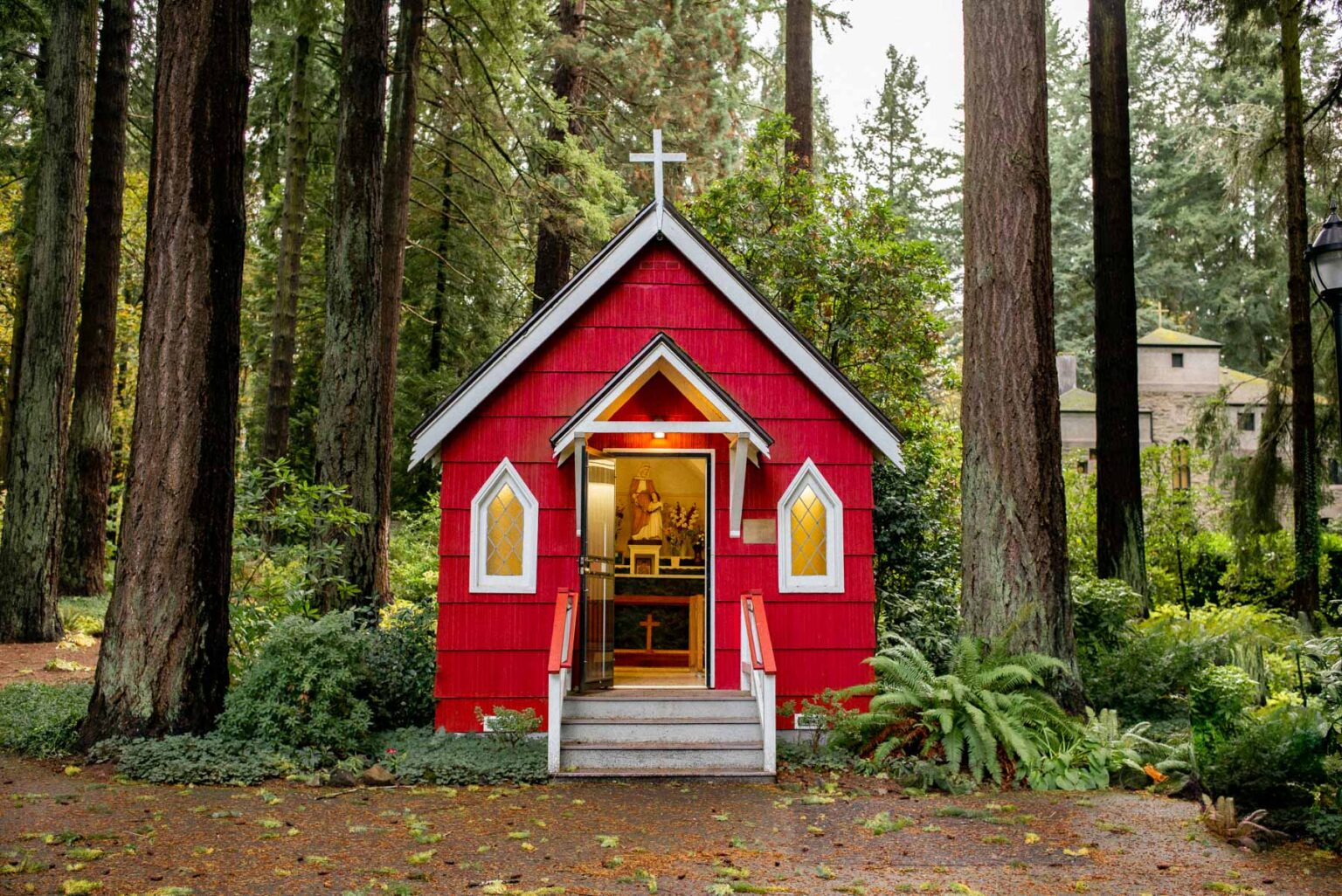 Visiting the PEACEFUL Portland Grotto (Helpful Guide + Photos)