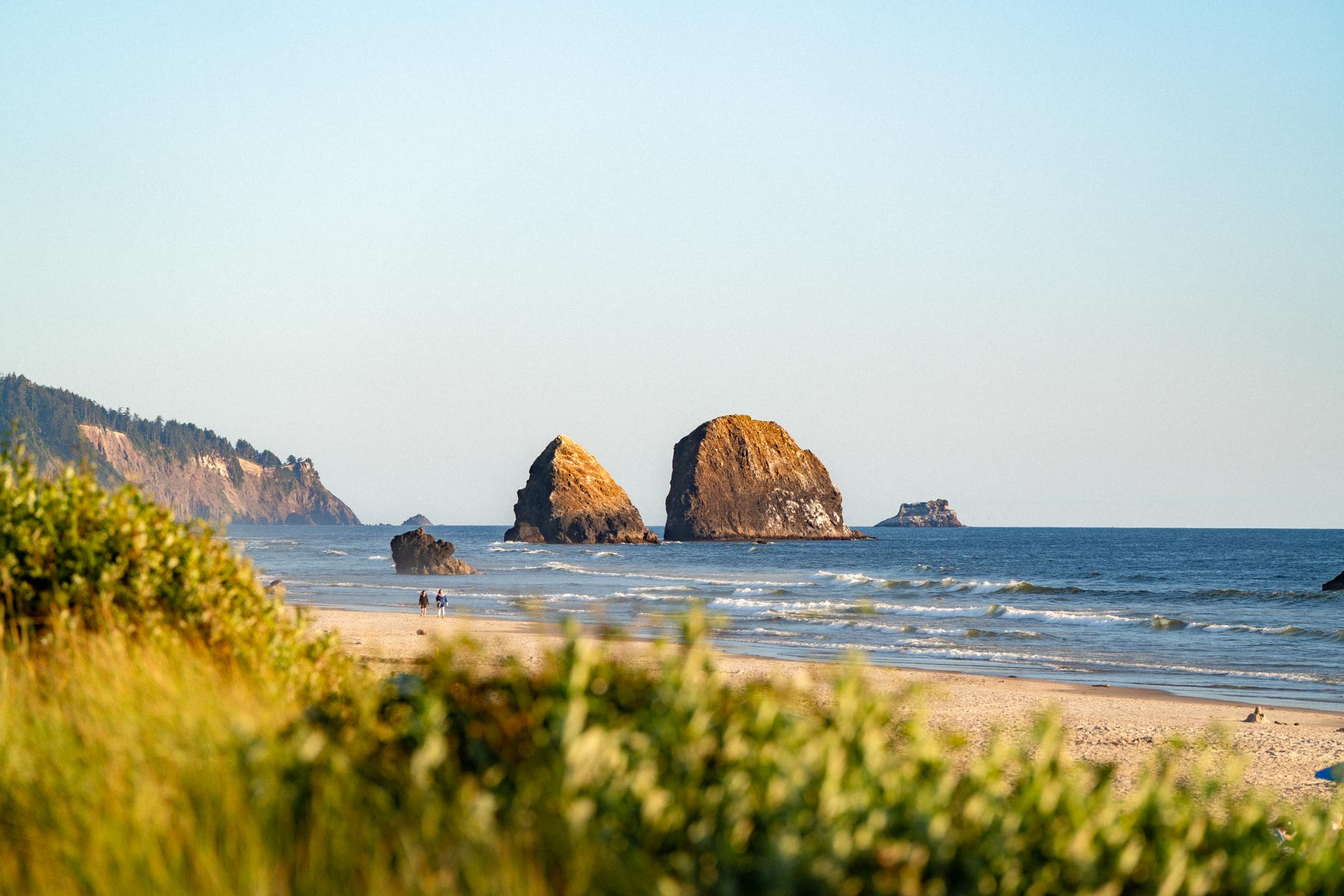 15+ CHARMING Things To Do at Cannon Beach, Oregon (Guide)