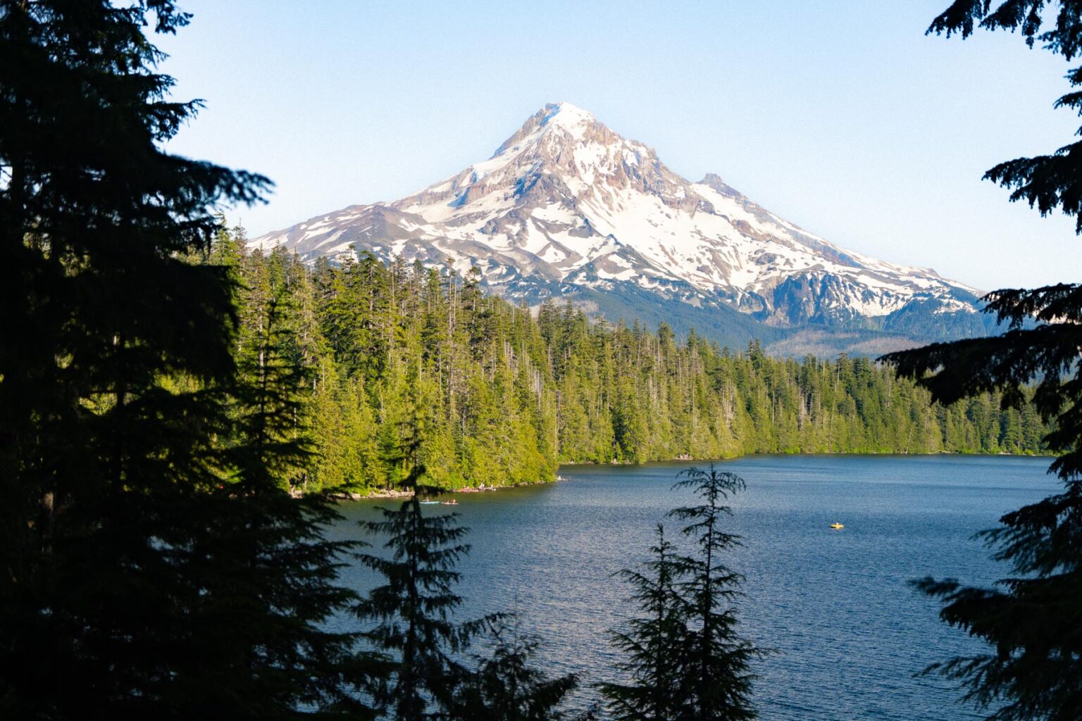 15 LEGENDARY Oregon Lakes Perfect for Summer (+ Photos)
