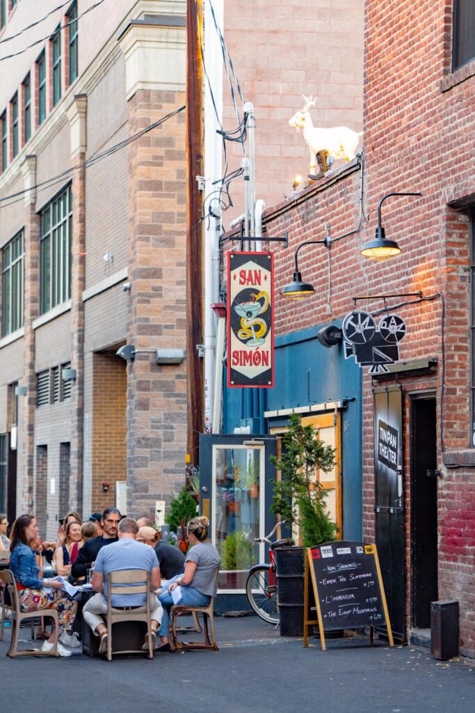 5+ CHARMING Cocktail Bars in Bend, Oregon