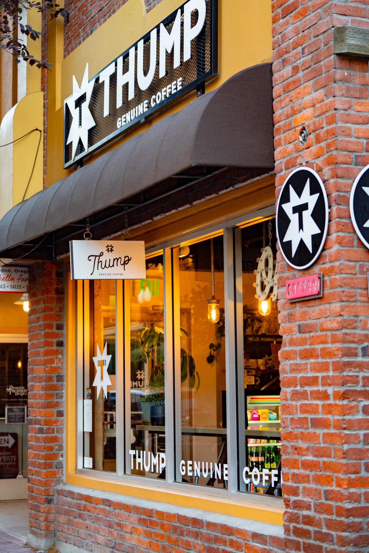 8 CHARMING Cafes in Bend, Oregon (Coffee Lover's Guide)