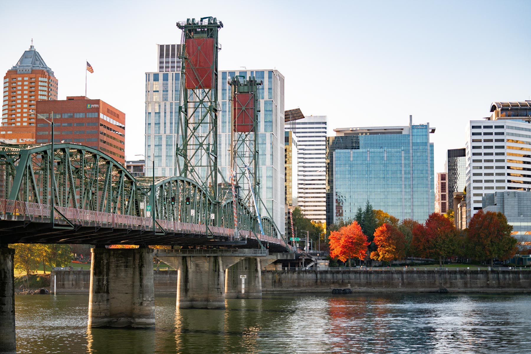 15 STUNNING Spots for Fall Color in Portland, Oregon (+Photos)