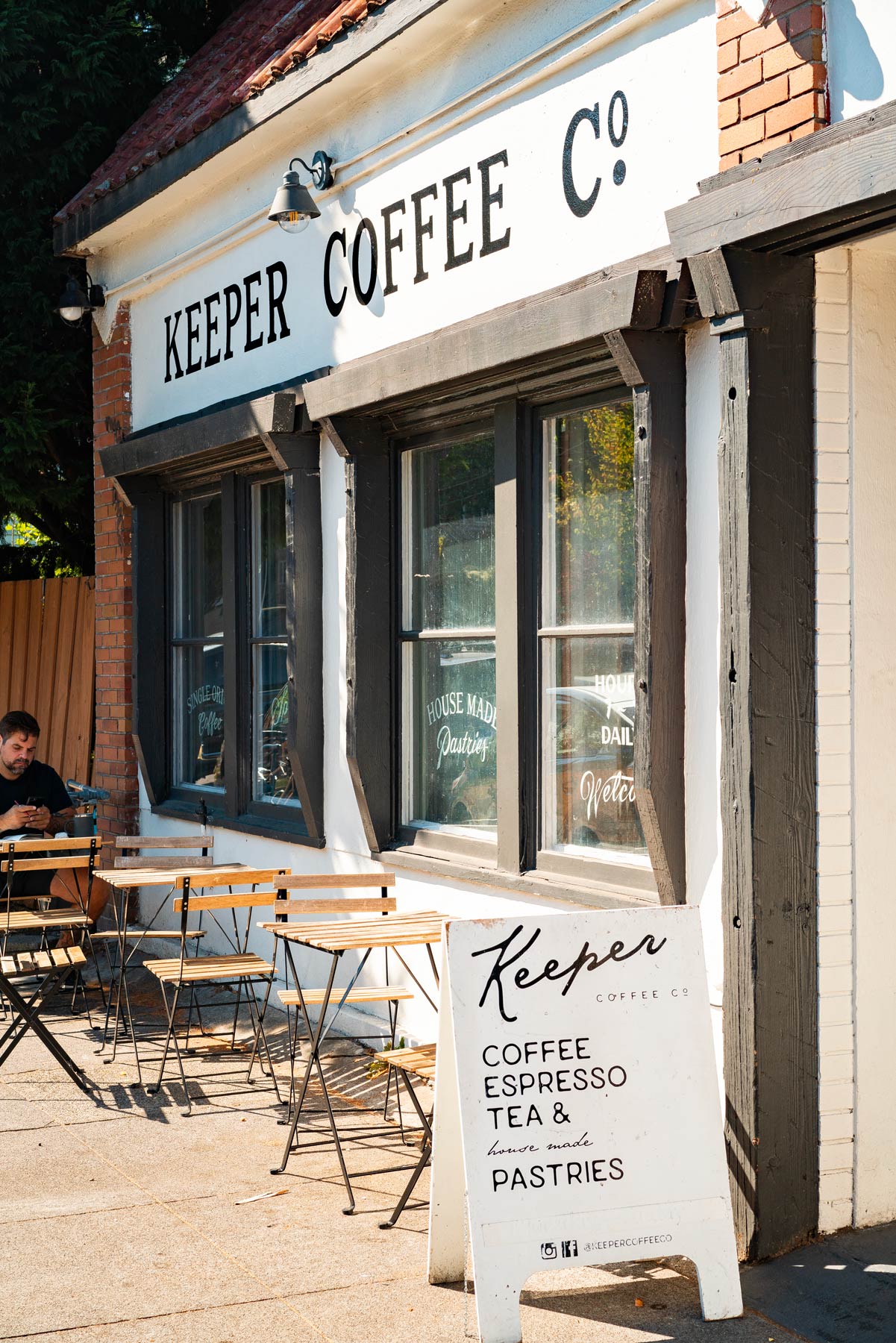 15+ CHARMING Cafes in Portland (Serving the Best Coffee!)