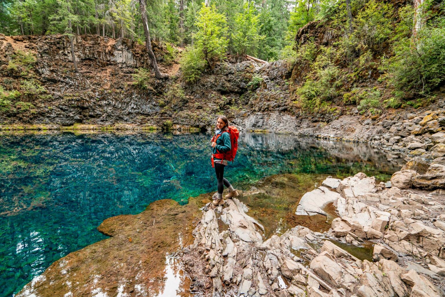 Hike to the EPIC Tamolitch BLUE POOL in Oregon (Local's Guide)